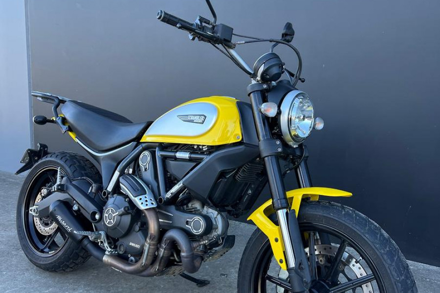 Used 2015 Ducati Scrambler ICON #LAV11426 Blacklocks Motorcycles, NSW ...