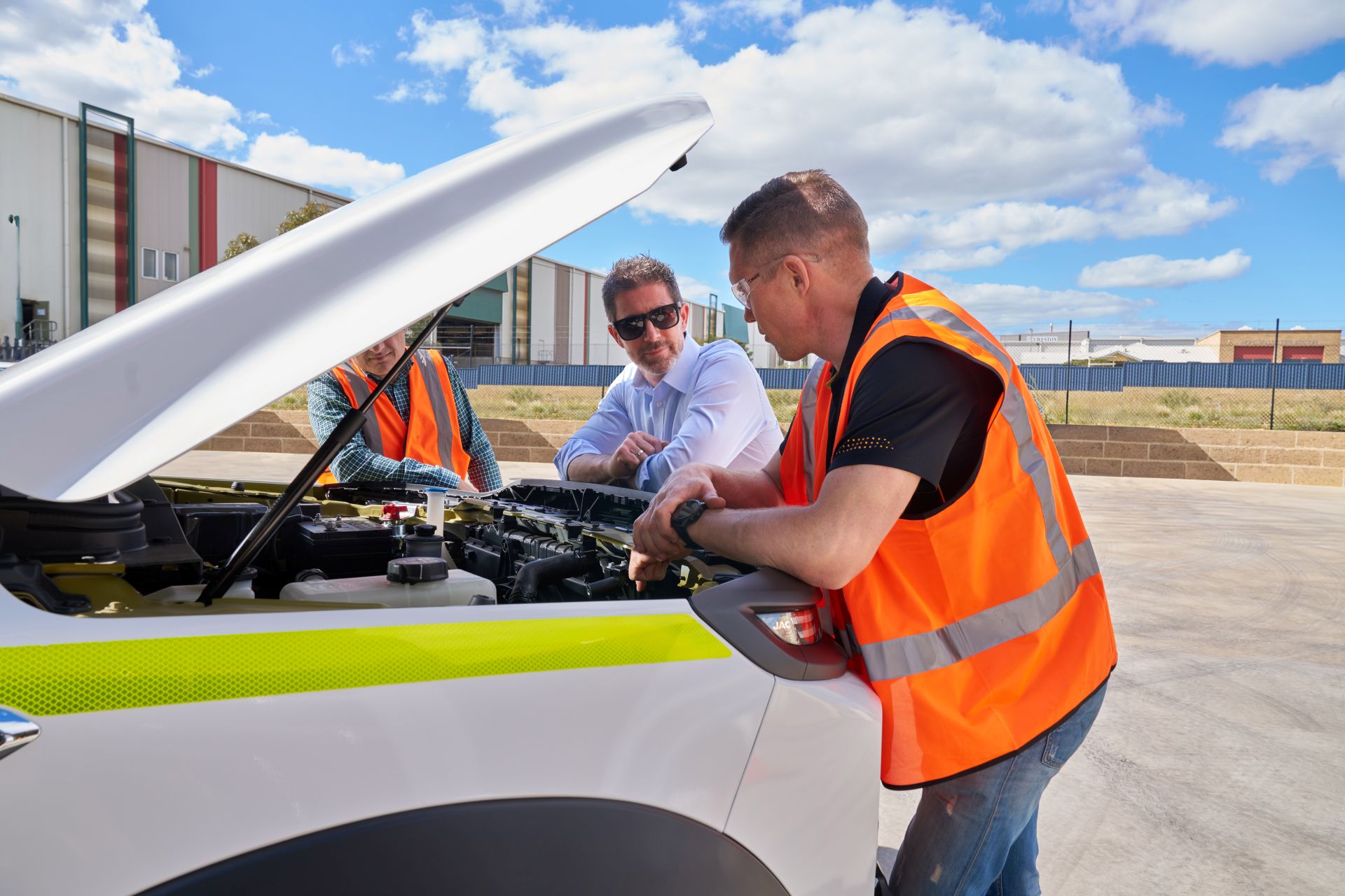 JAC T9 EV Dual-Cab 4x4 Ute goes to work in Australia's mining industry.
