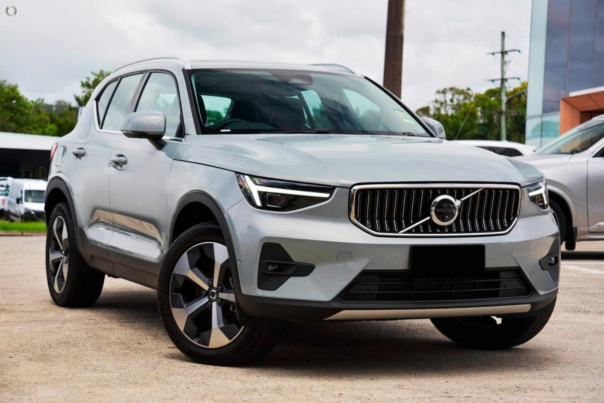 New 2025 Volvo XC40 Ultra B4 Bright #V690143 Fortitude Valley