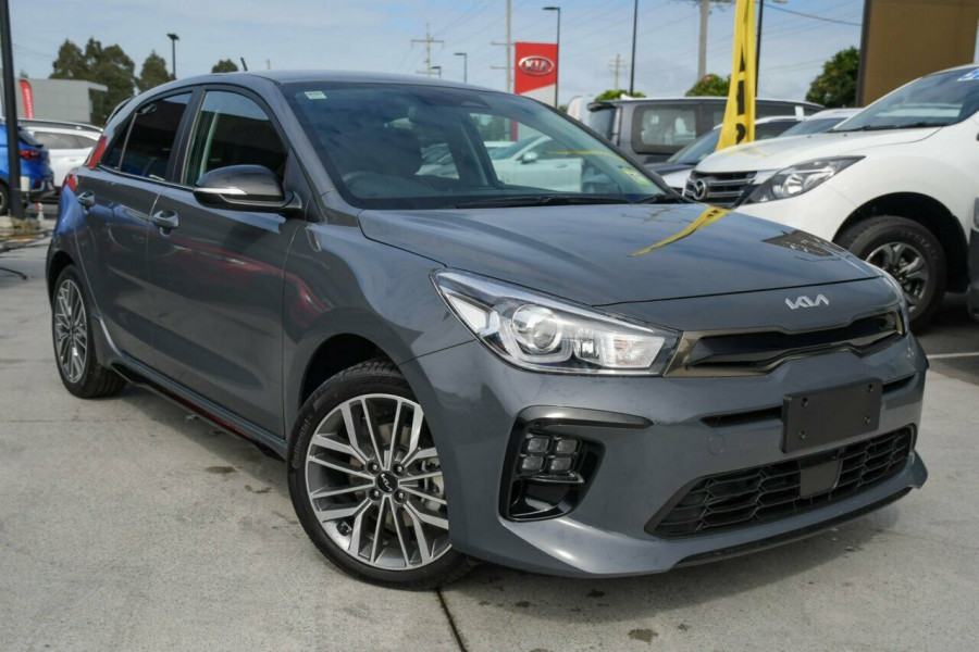 Does anyone has kia rio perennial grey colour here? would like to see ...