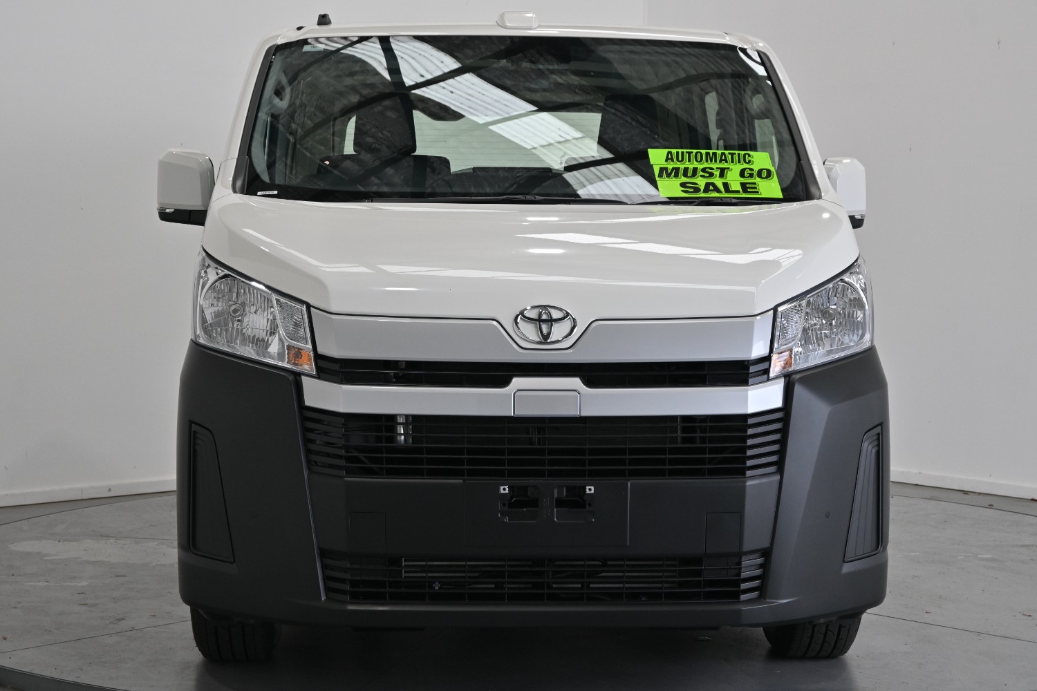 Used 2023 Toyota Hiace LWB GL VAN #UM03876 Albion Park Rail, NSW