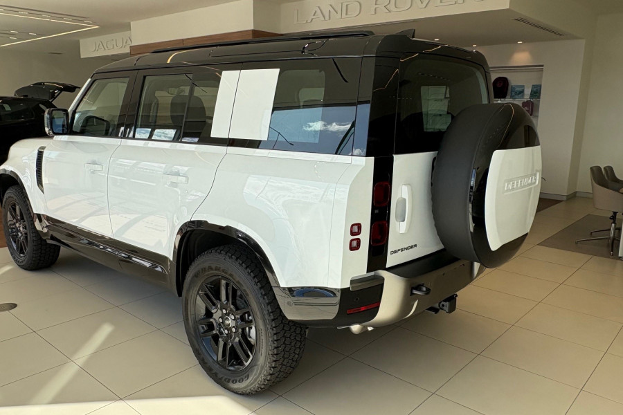 Demo 2024 Land Rover Defender 110 D350 #387755 Trinity Land Rover, QLD ...